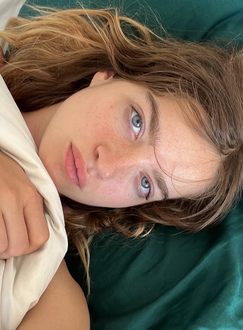 ADELE FARINE | Blow Models